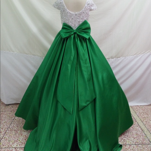 dandan li | Dresses | Brand New Dandanli Pageant Long Gown | Poshmark